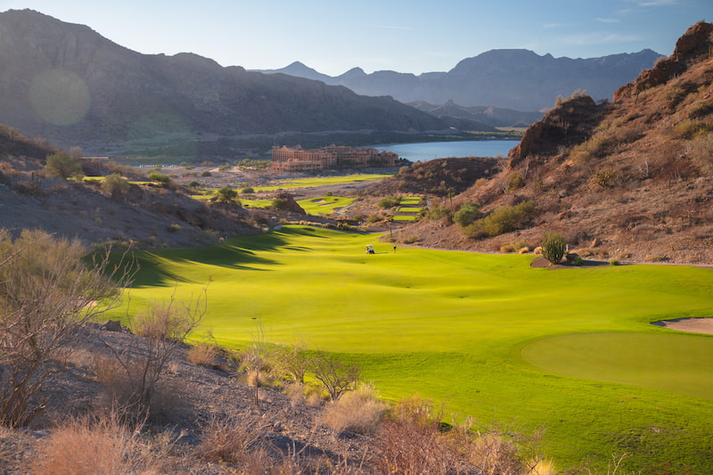 Perfil del Arquitecto Rees Jones, Diseñador del Campo de Golf